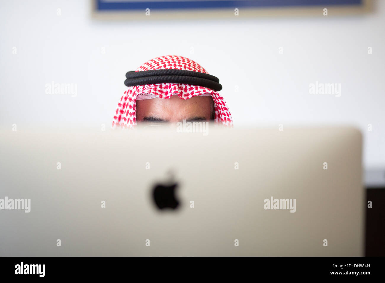 Imac in the office hi-res stock photography and images - Alamy