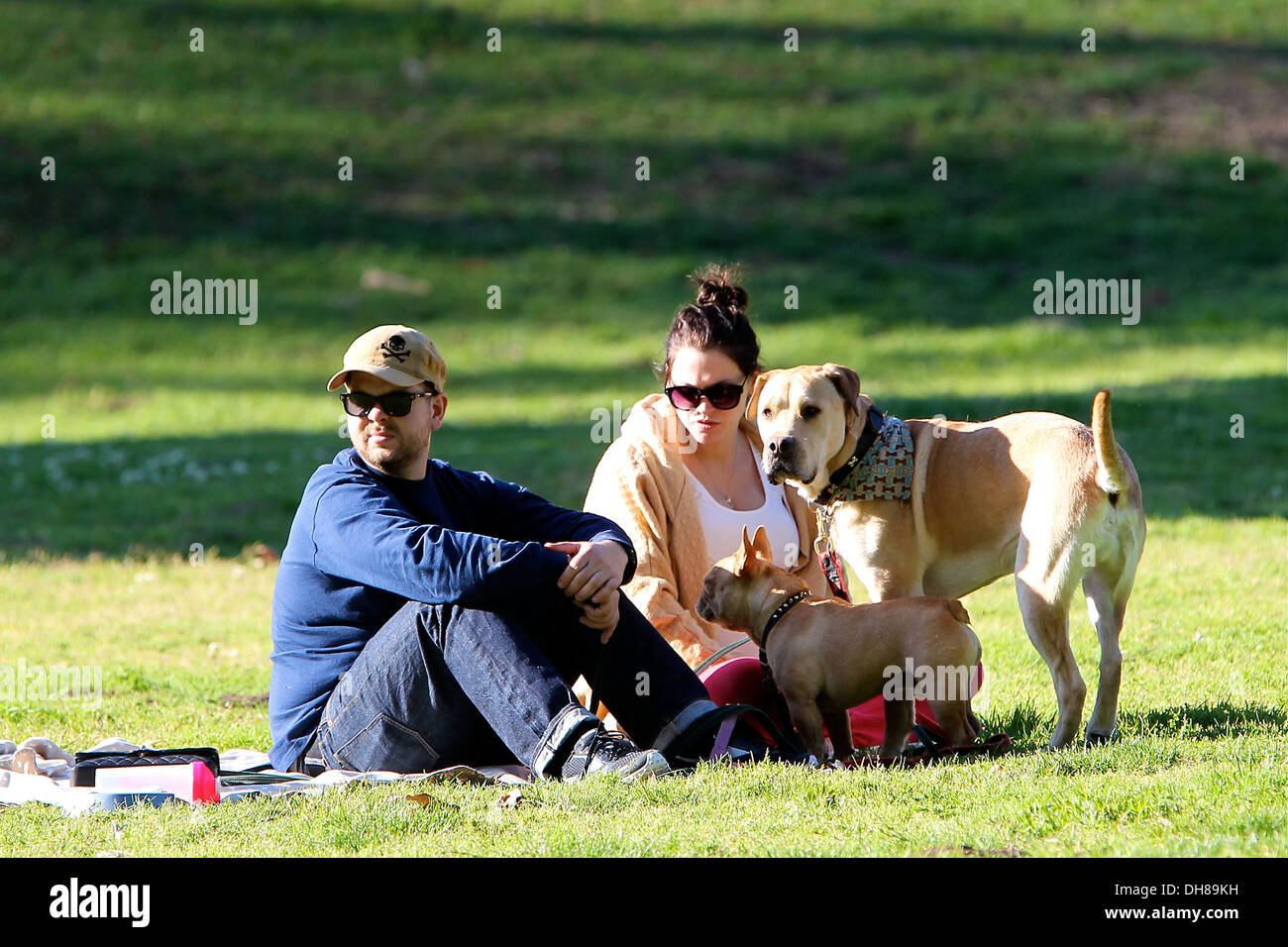 Jack Osbourne and his pregnant fiancee Lisa Stelly chill out on a ...