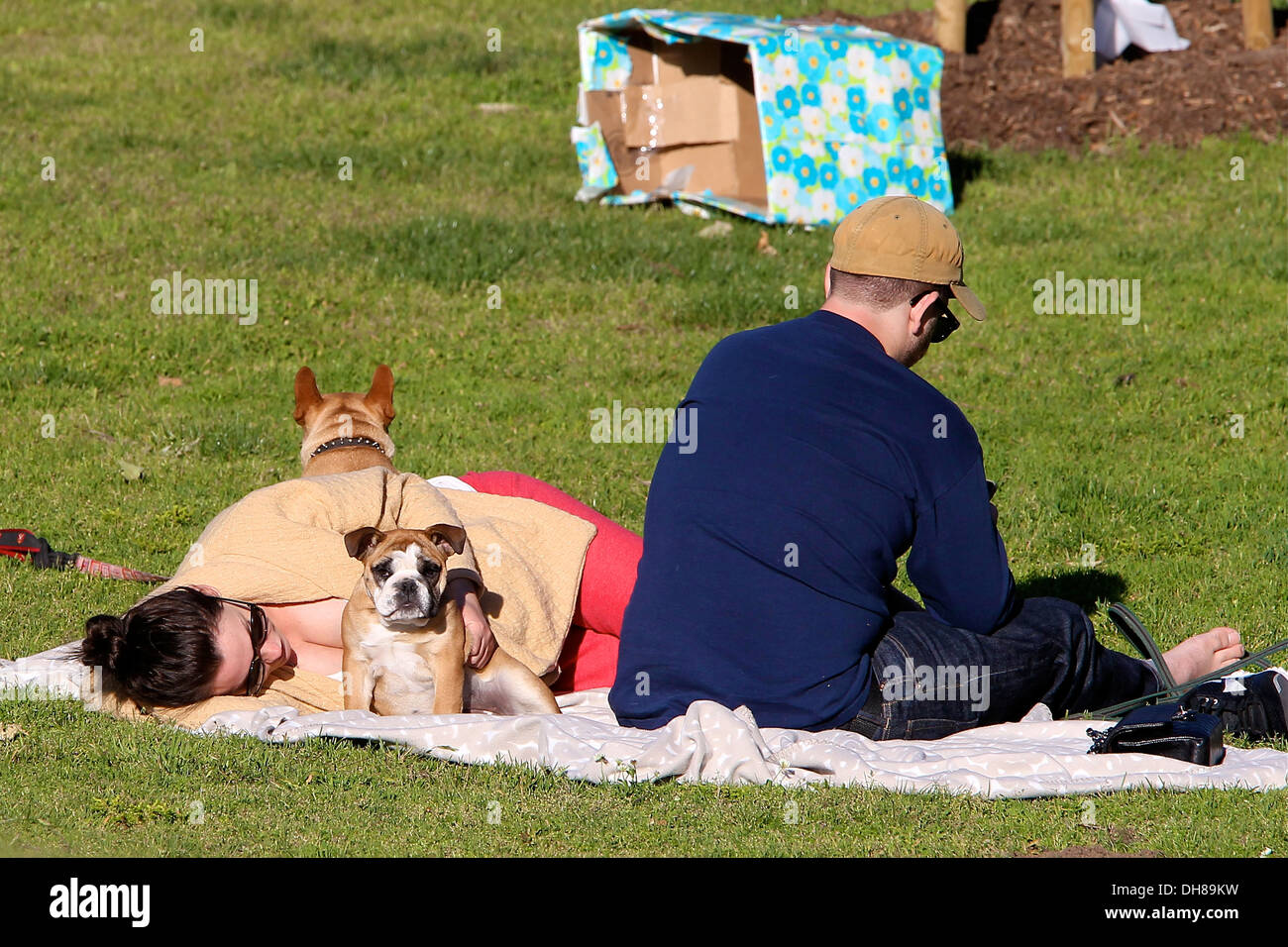 Jack Osbourne and his pregnant fiancee Lisa Stelly chill out on a ...