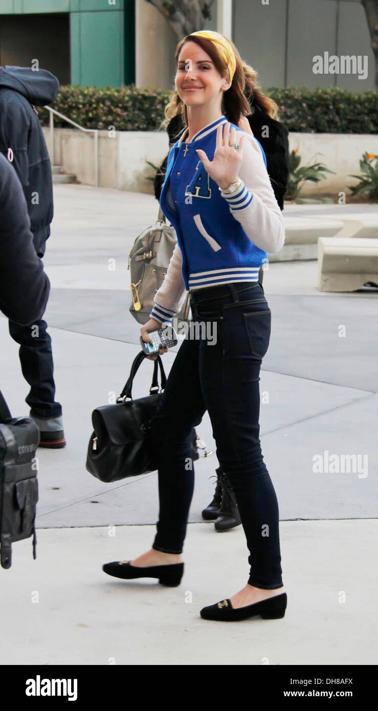 Lana Del Rey arriving at Staples Center to watch Los Angeles Lakers ...