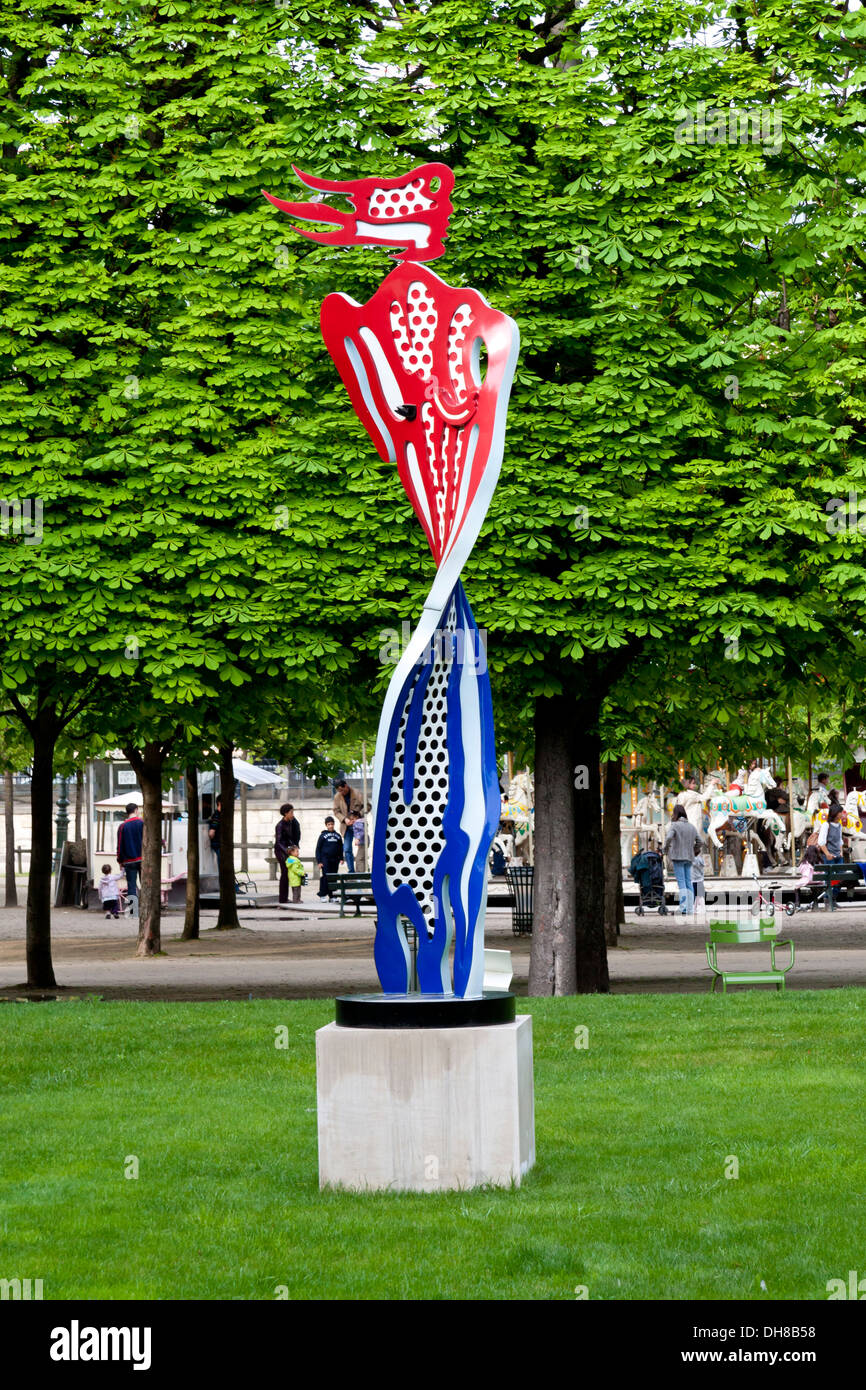 Modern Sculpture in Paris, France Stock Photo - Alamy