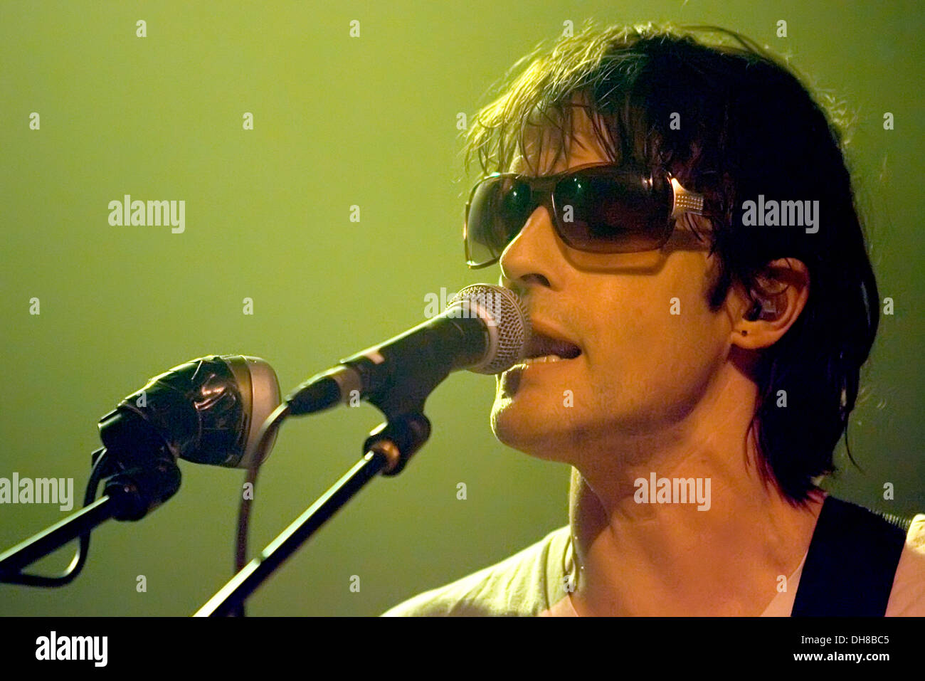 Jason Pierce of Spiritualized performig live at O2 ABC Glasgow Scotland ...