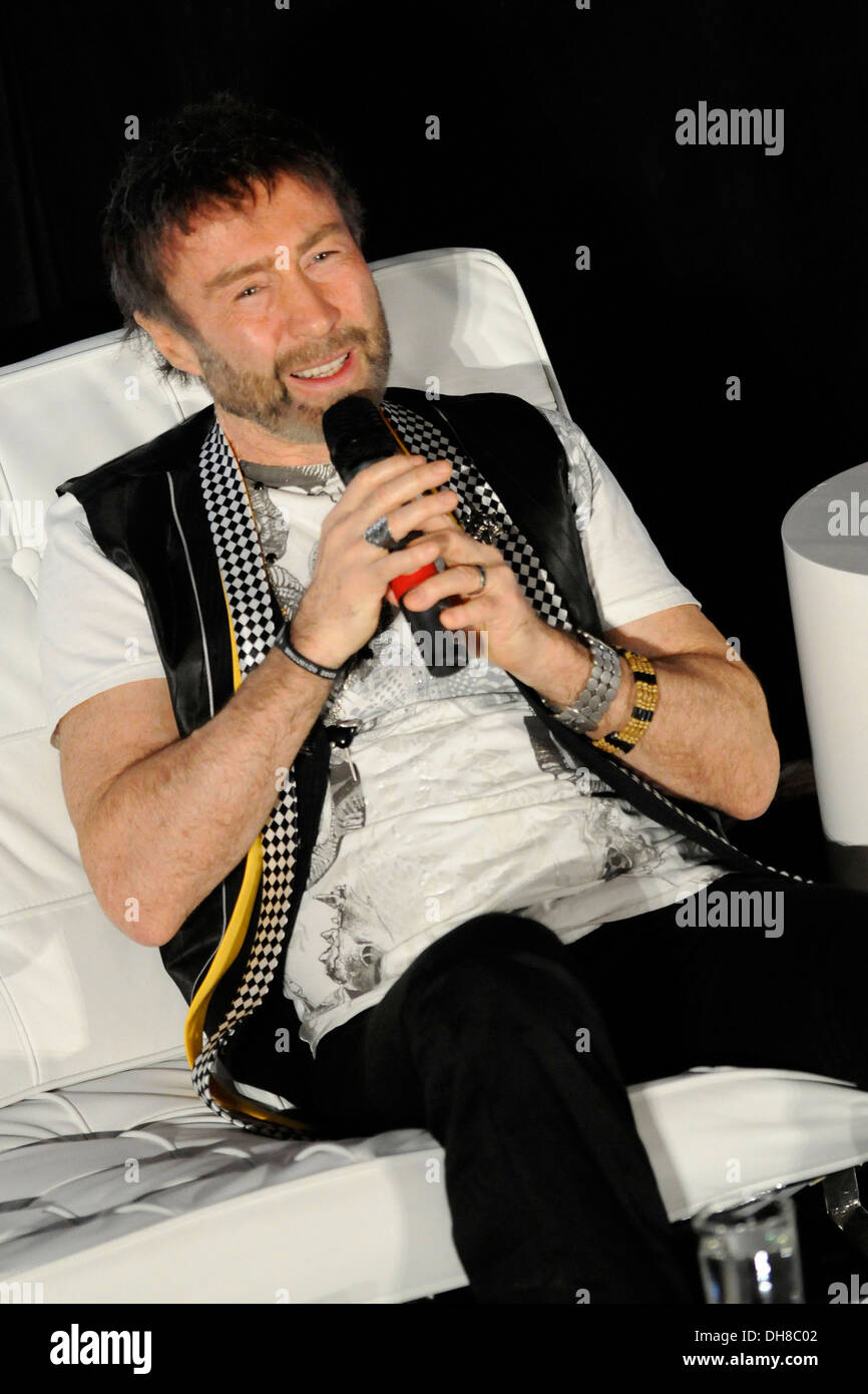 Paul Rodgers Celebrity Interview session during 2012 Slacker Canadian ...