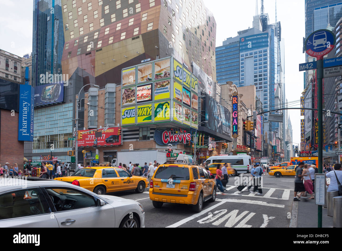 New york midtown streets hi-res stock photography and images - Alamy