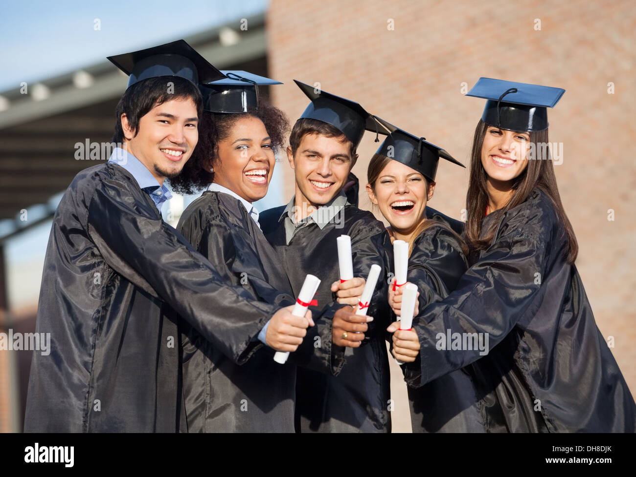 Black graduation gowns hi-res stock photography and images - Alamy