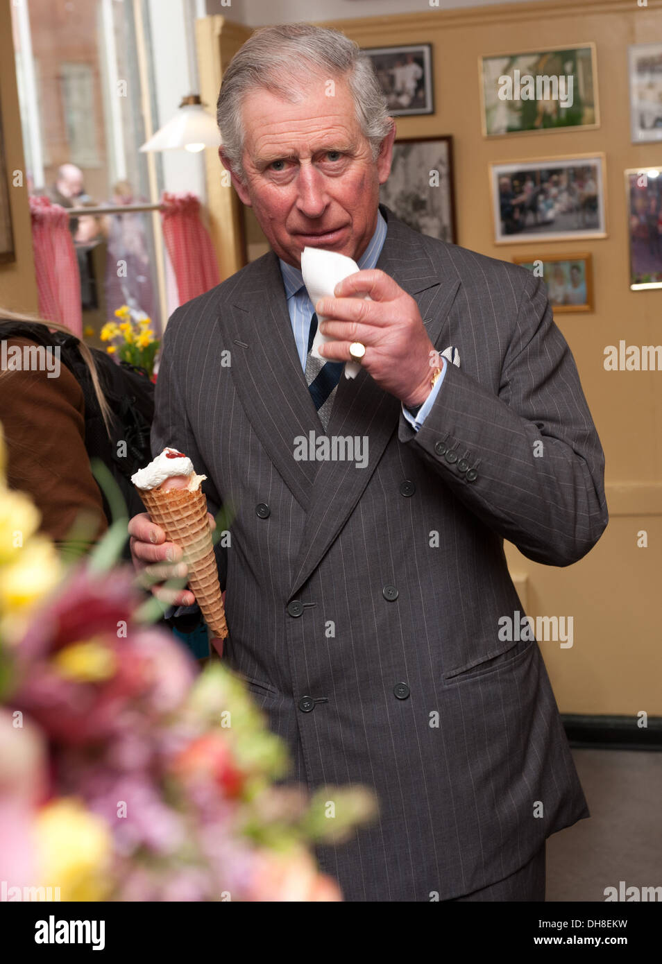 The prince of wales during visit to ice cream hi-res stock photography ...