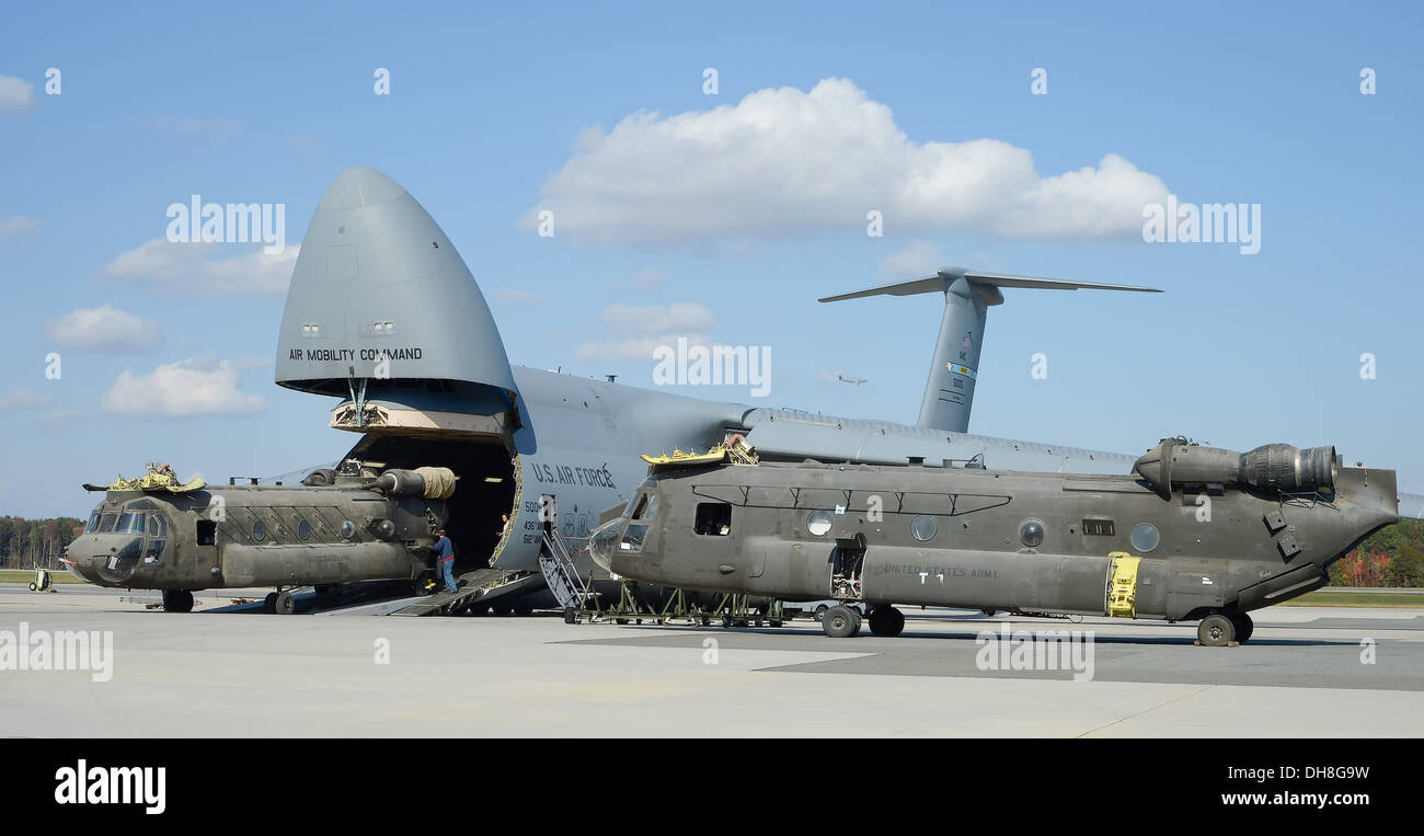 436th airlift wing of dover afb hi-res stock photography and images - Alamy