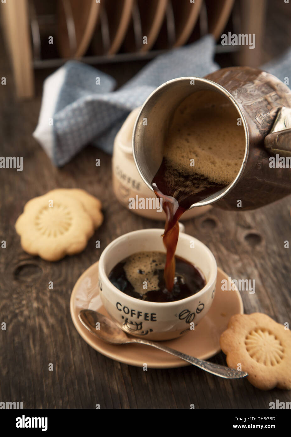 Coffee cream cookies close hi-res stock photography and images - Alamy