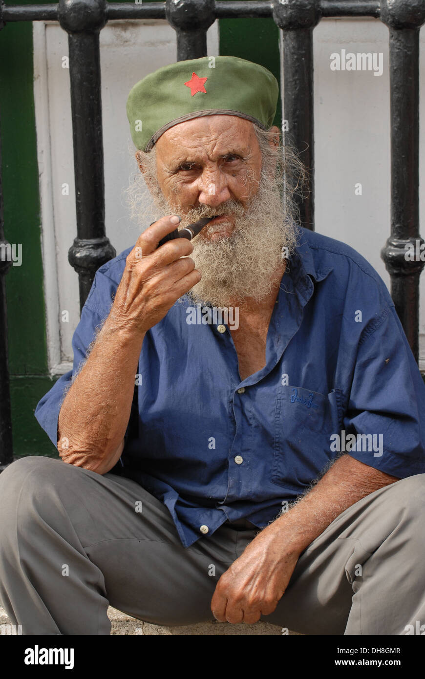 Cuban revolutionary hi-res stock photography and images - Alamy