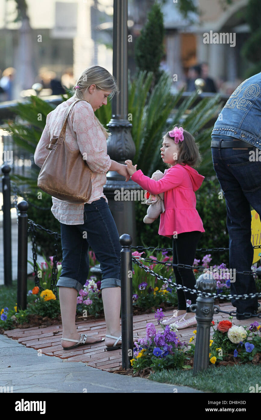 Jodie Sweetin and her boyfriend Morty Coyle shopping at Grove with ...