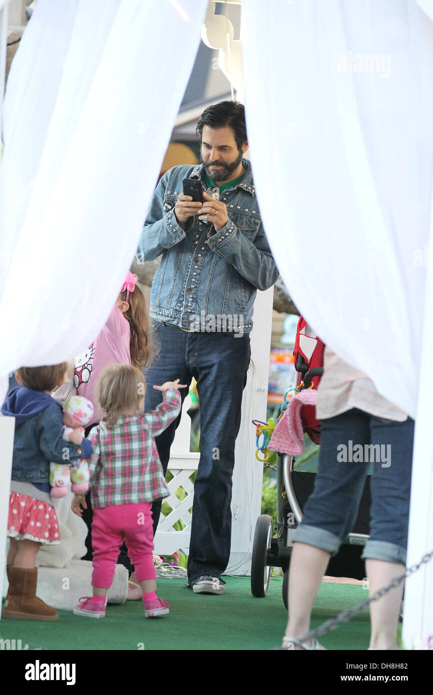 Jodie Sweetin and her boyfriend Morty Coyle shopping at Grove with ...