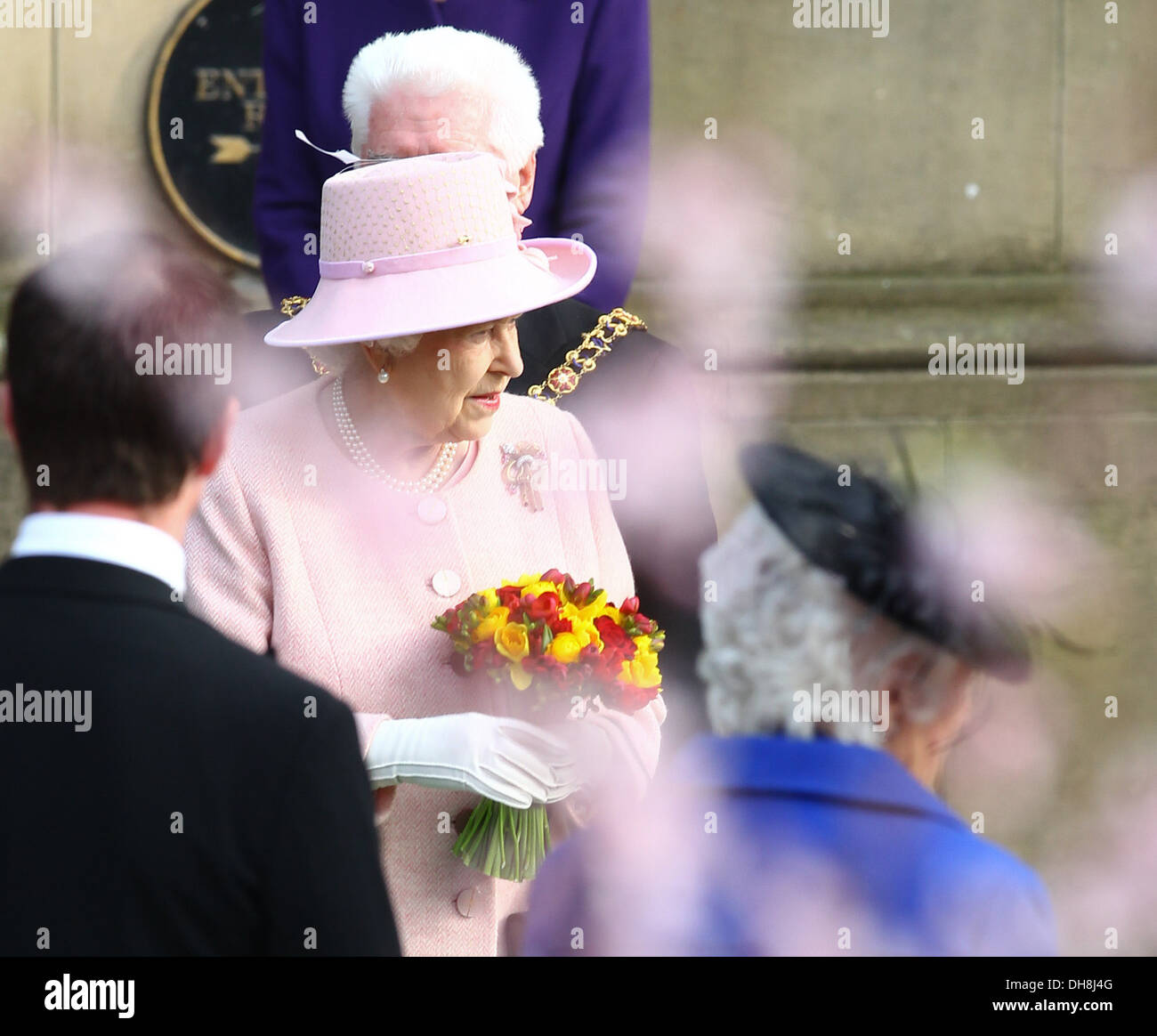 Queen Elizabeth II leaving Manchester Town Hall Manchester, England ...