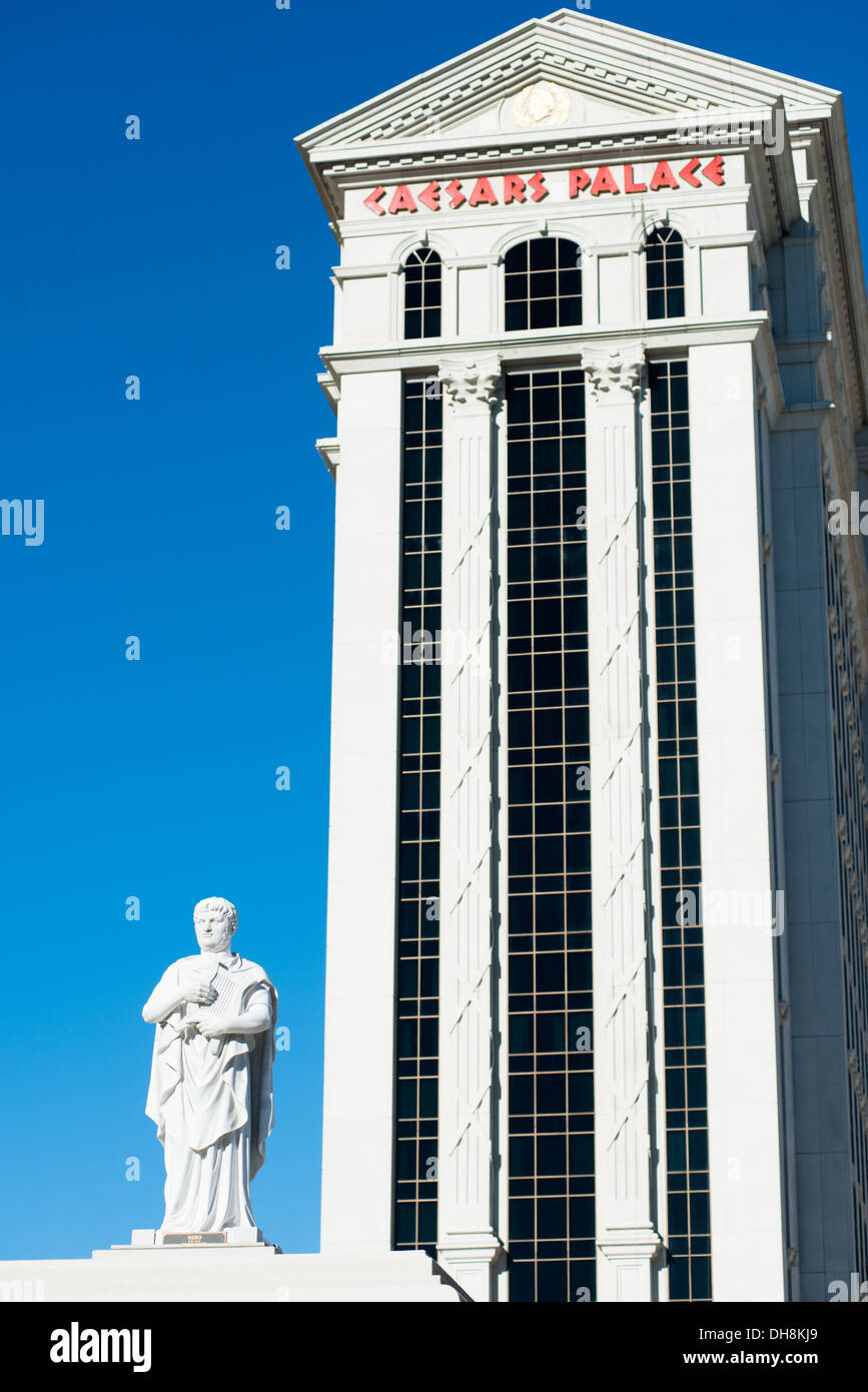 Statue caesar caesars palace hi-res stock photography and images - Alamy