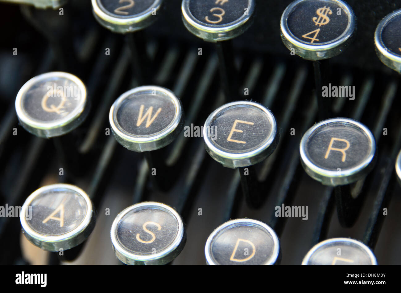 Antique typewriter keys hi-res stock photography and images - Alamy