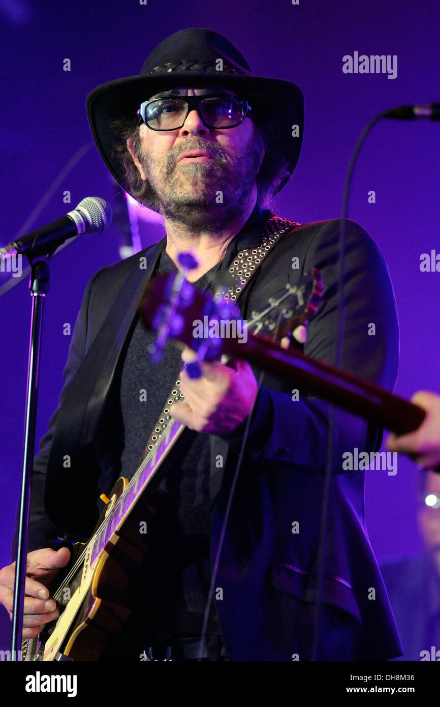 Daniel Lanois Stock Photos & Daniel Lanois Stock Images - Alamy