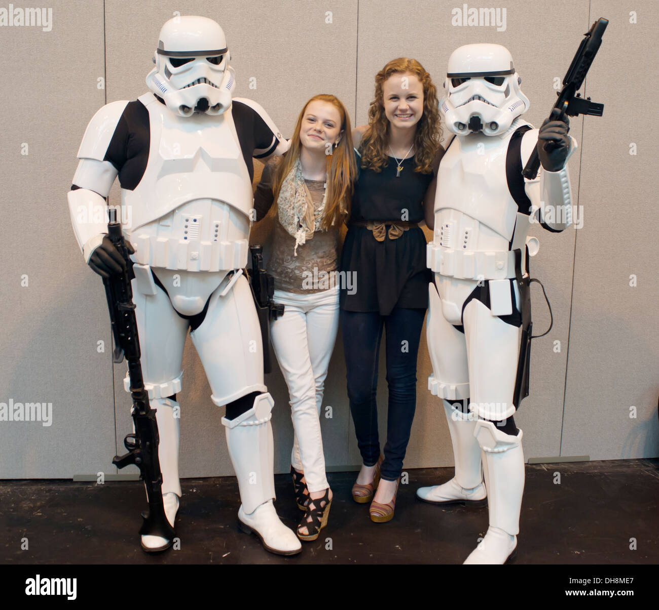 Mackenzie Lintz Annie Thurman and Stormtroopers 2012 Memorabilia Show ...