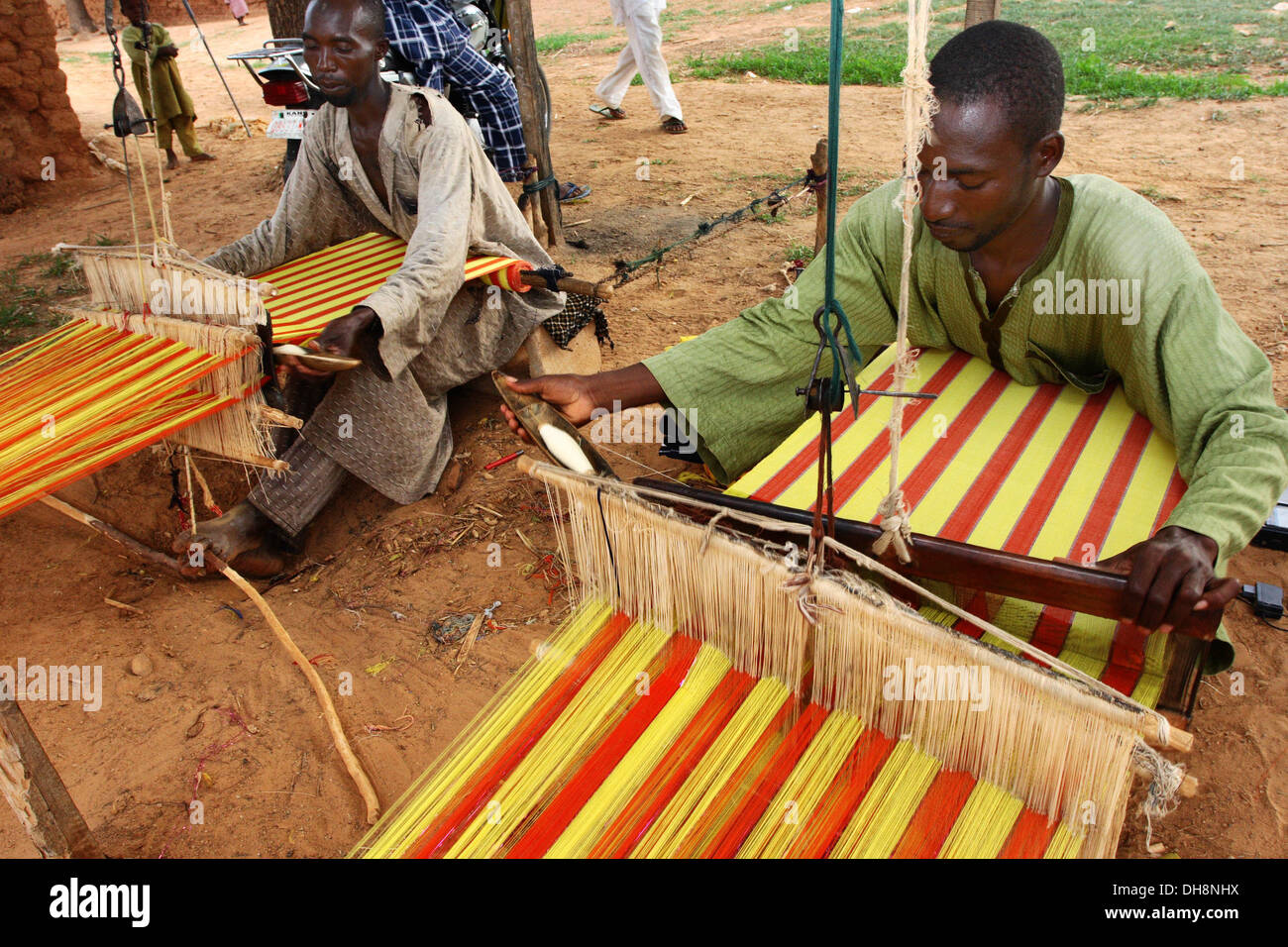 traditional textile weaving Stock Photo - Alamy