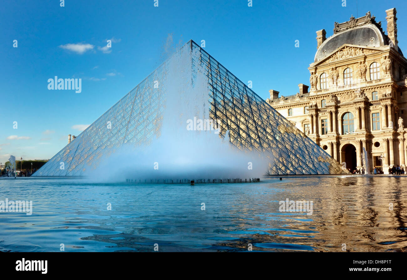 Louvre pyramid architecture hi-res stock photography and images - Alamy