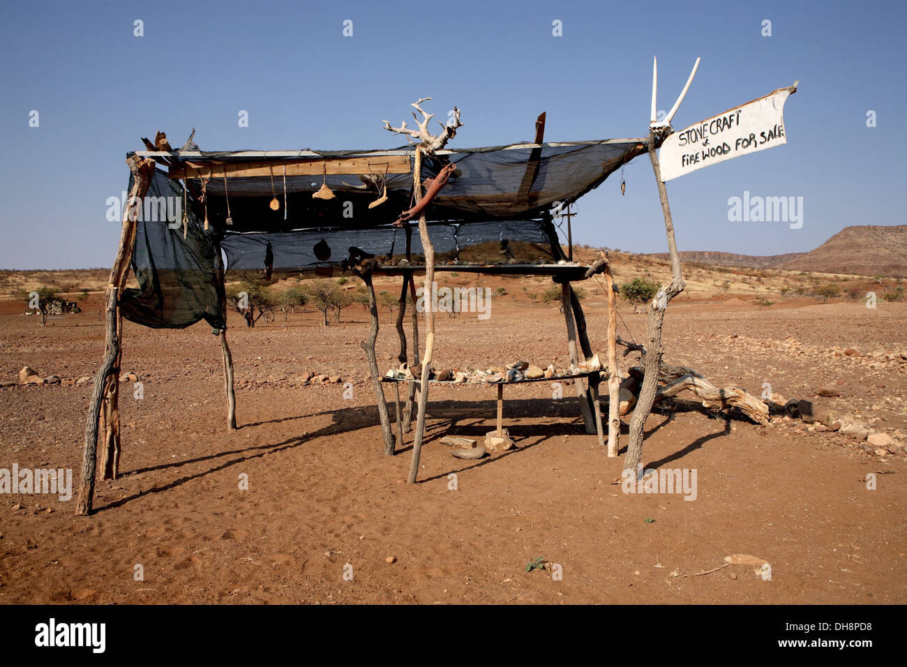 Nuwerus is a small town next to the N7 that goes up the West Coast into ...