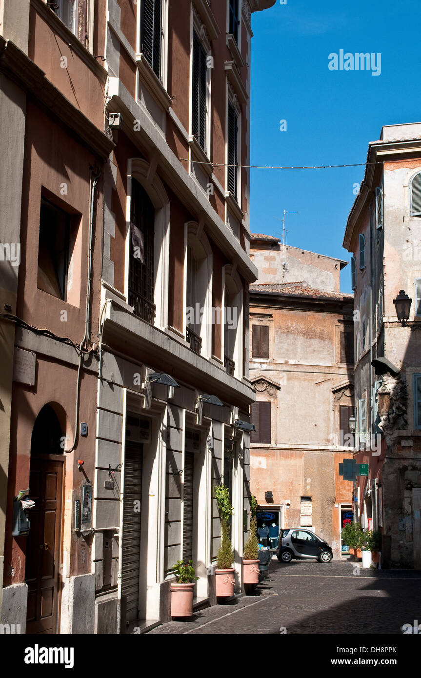 Narrow street smart old town tivoli hi-res stock photography and images ...