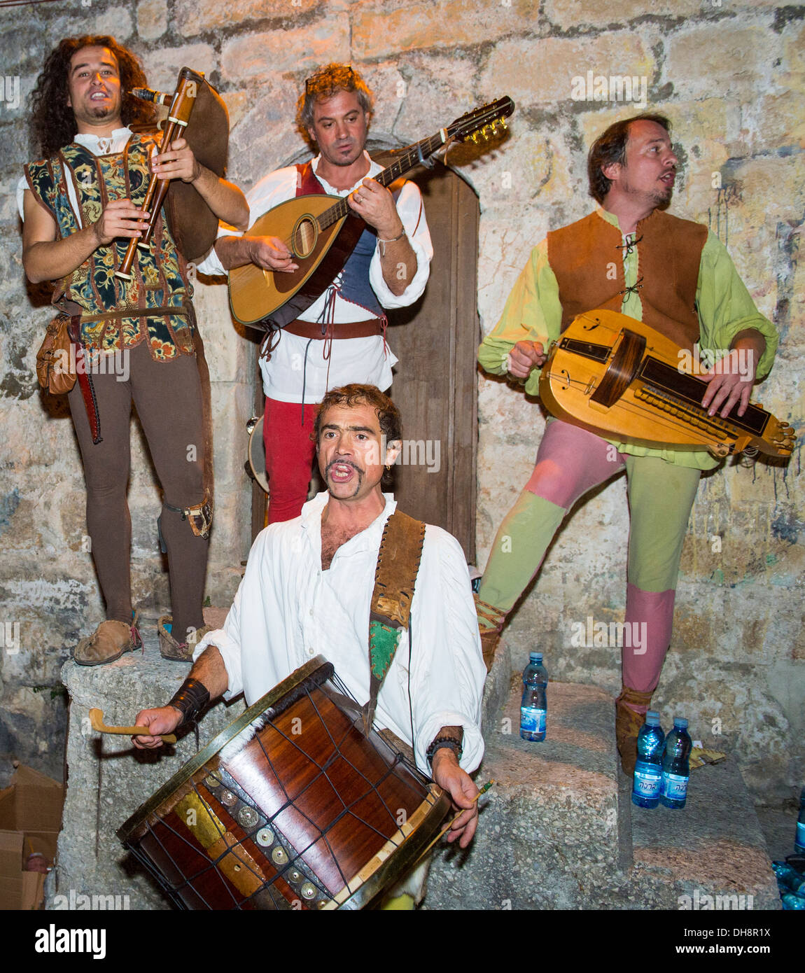 Artistic ensemble hi-res stock photography and images - Alamy