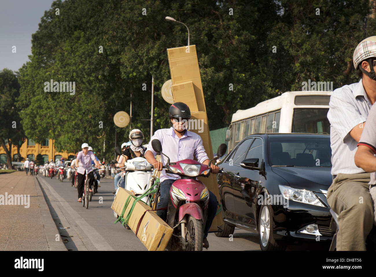 Overloaded moped hi-res stock photography and images - Alamy