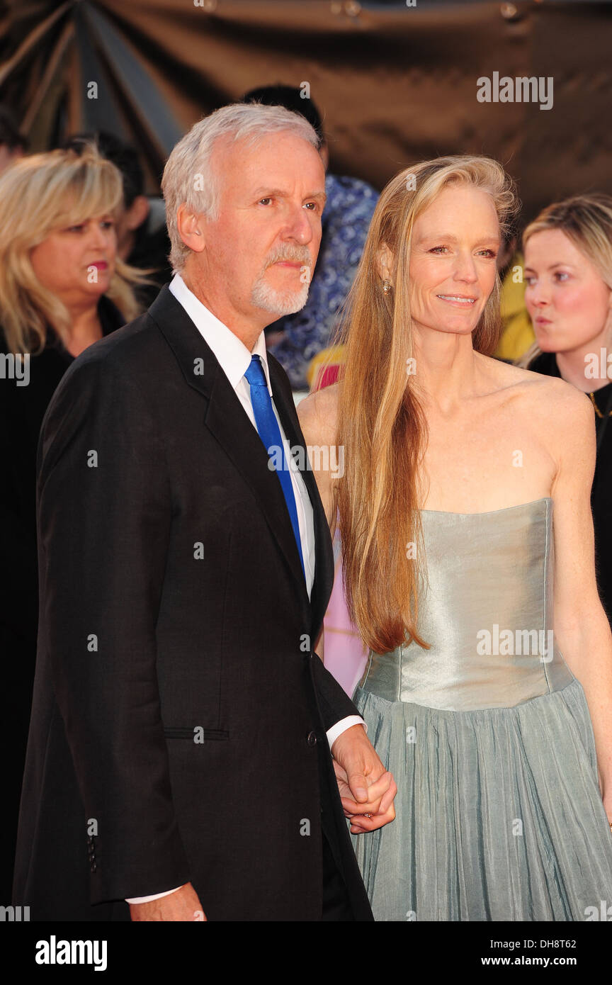 James Cameron and Suzi Amis Cameron at the premiere of 'Titanic 3D' at ...