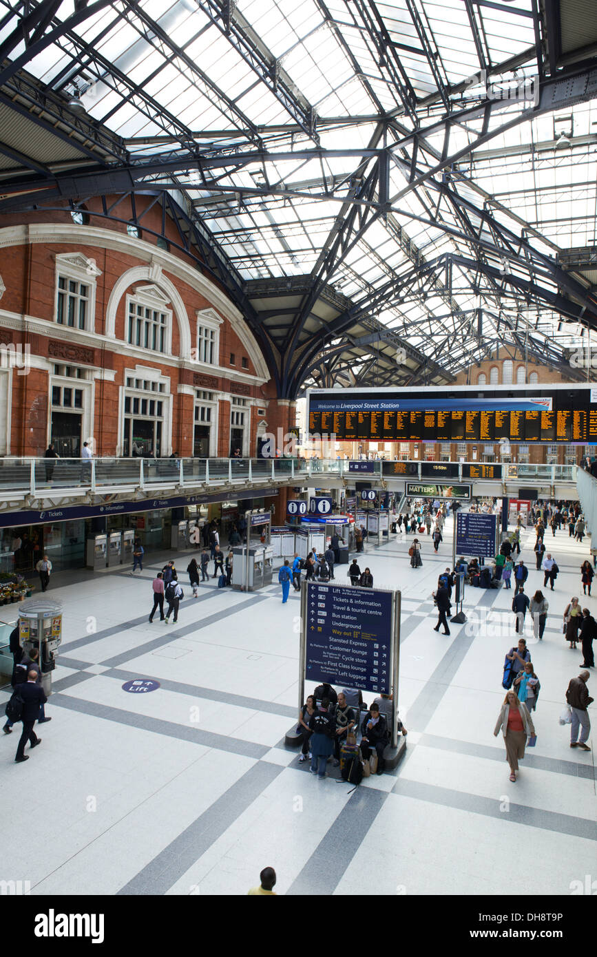 main concourse at Liverpool Street Station London Stock Photo - Alamy