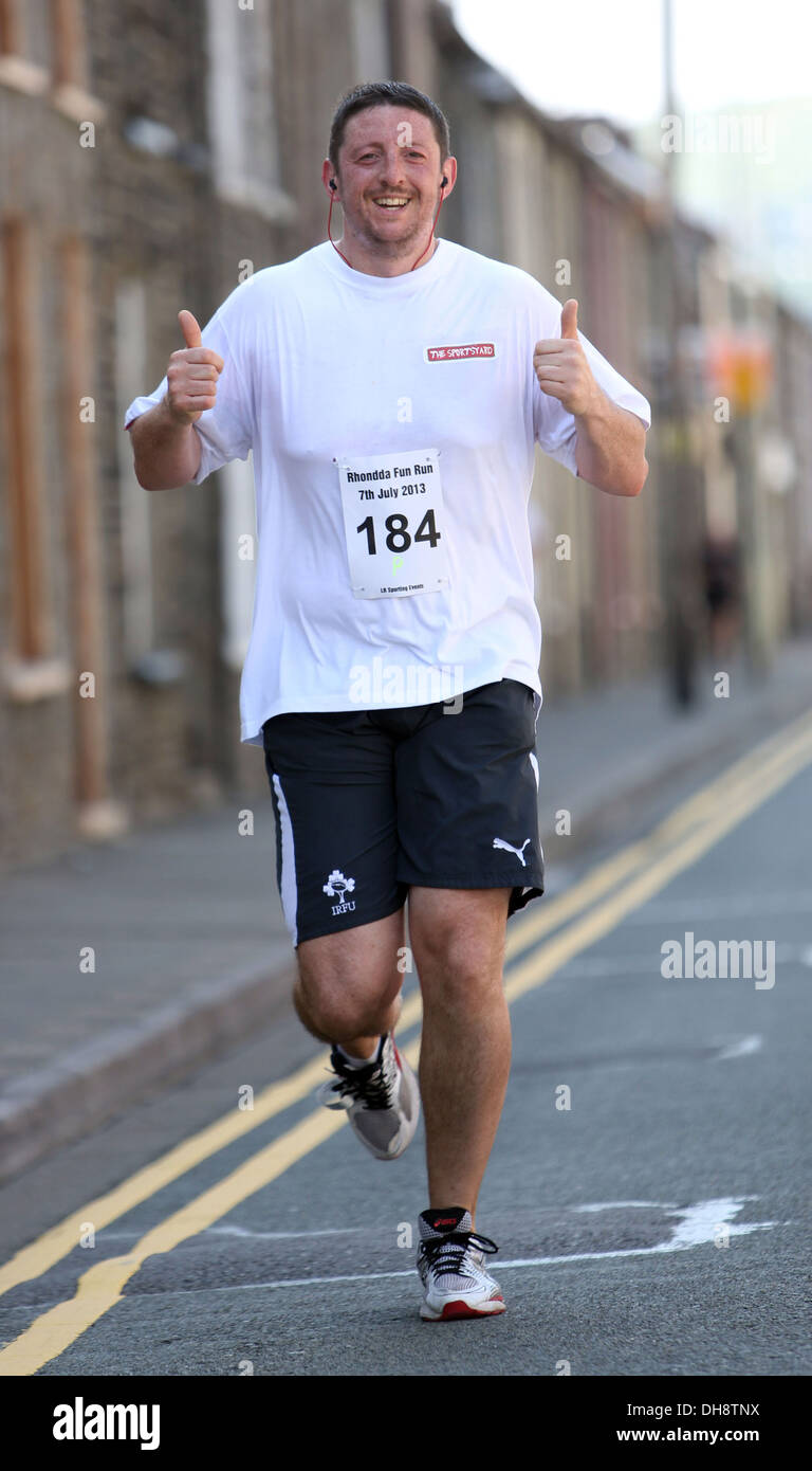Ystrad Rhondda High Resolution Stock Photography and Images - Alamy