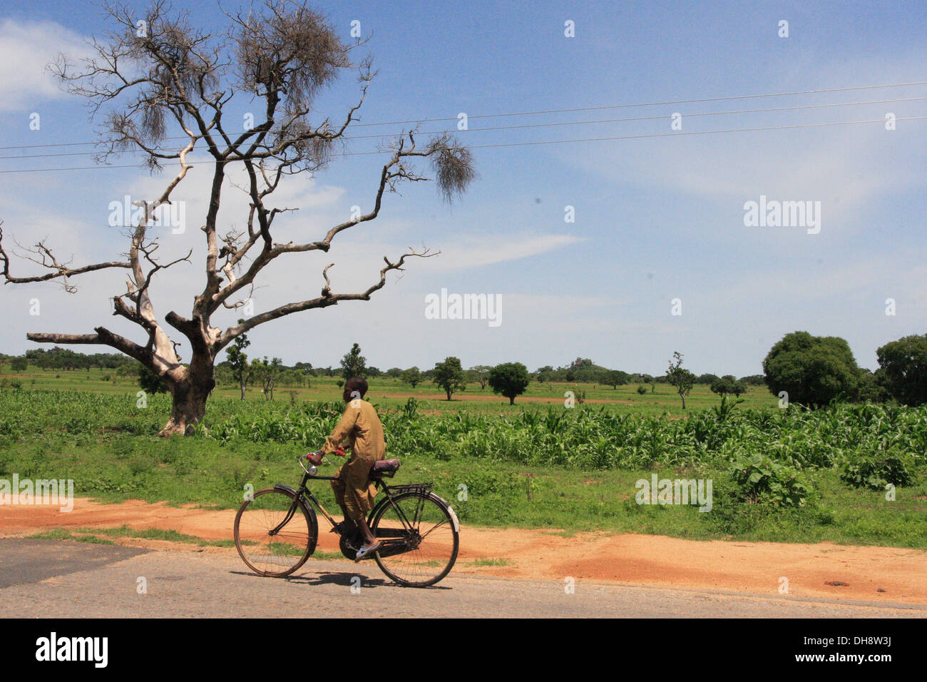 Rural road nigeria hi-res stock photography and images - Alamy