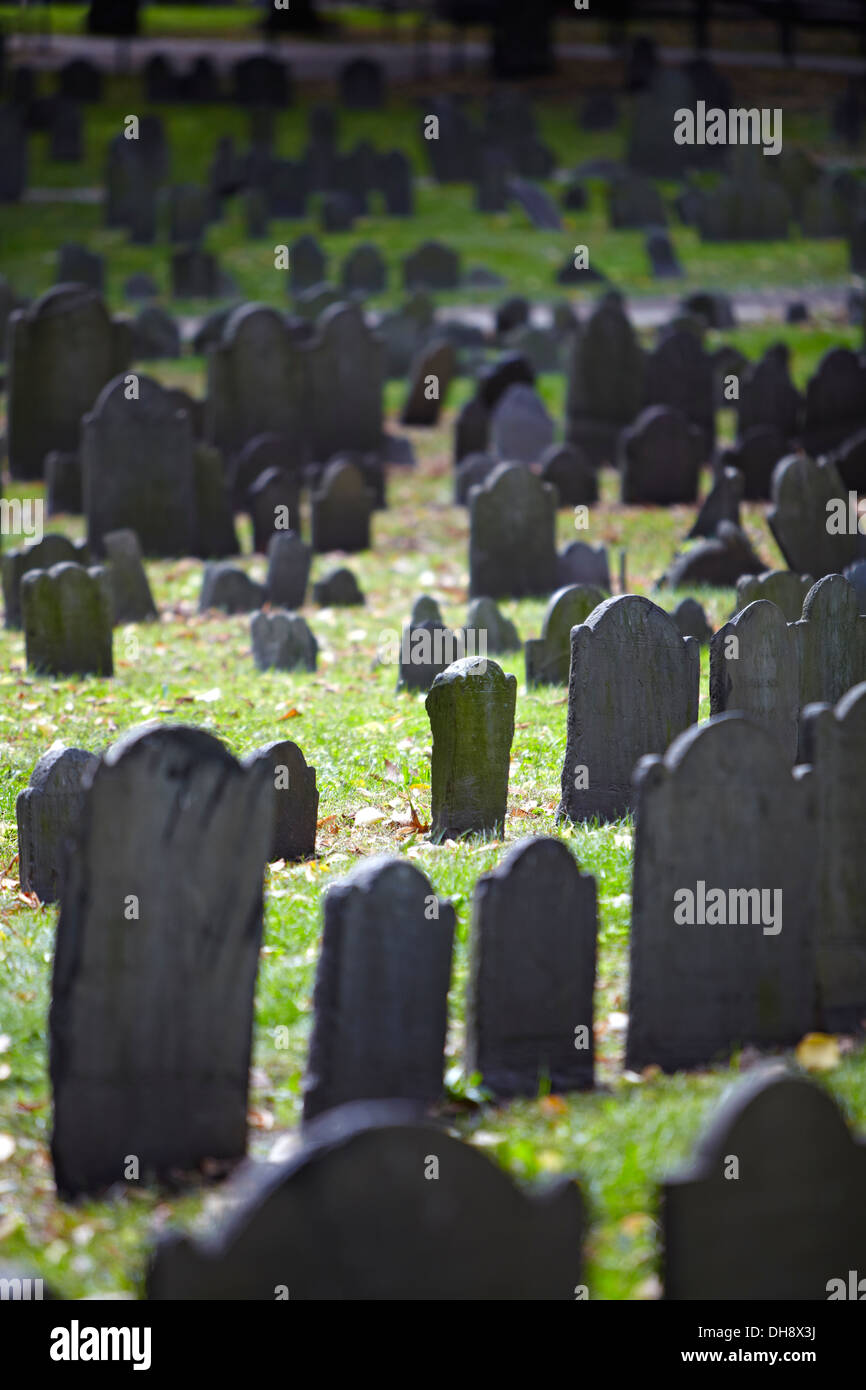 New graveyard hi-res stock photography and images - Alamy