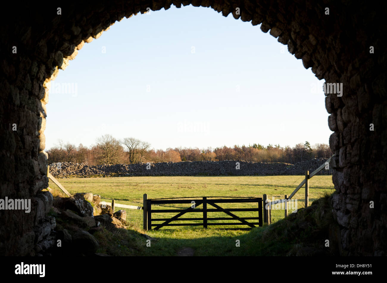 Portal frame building hi-res stock photography and images - Alamy