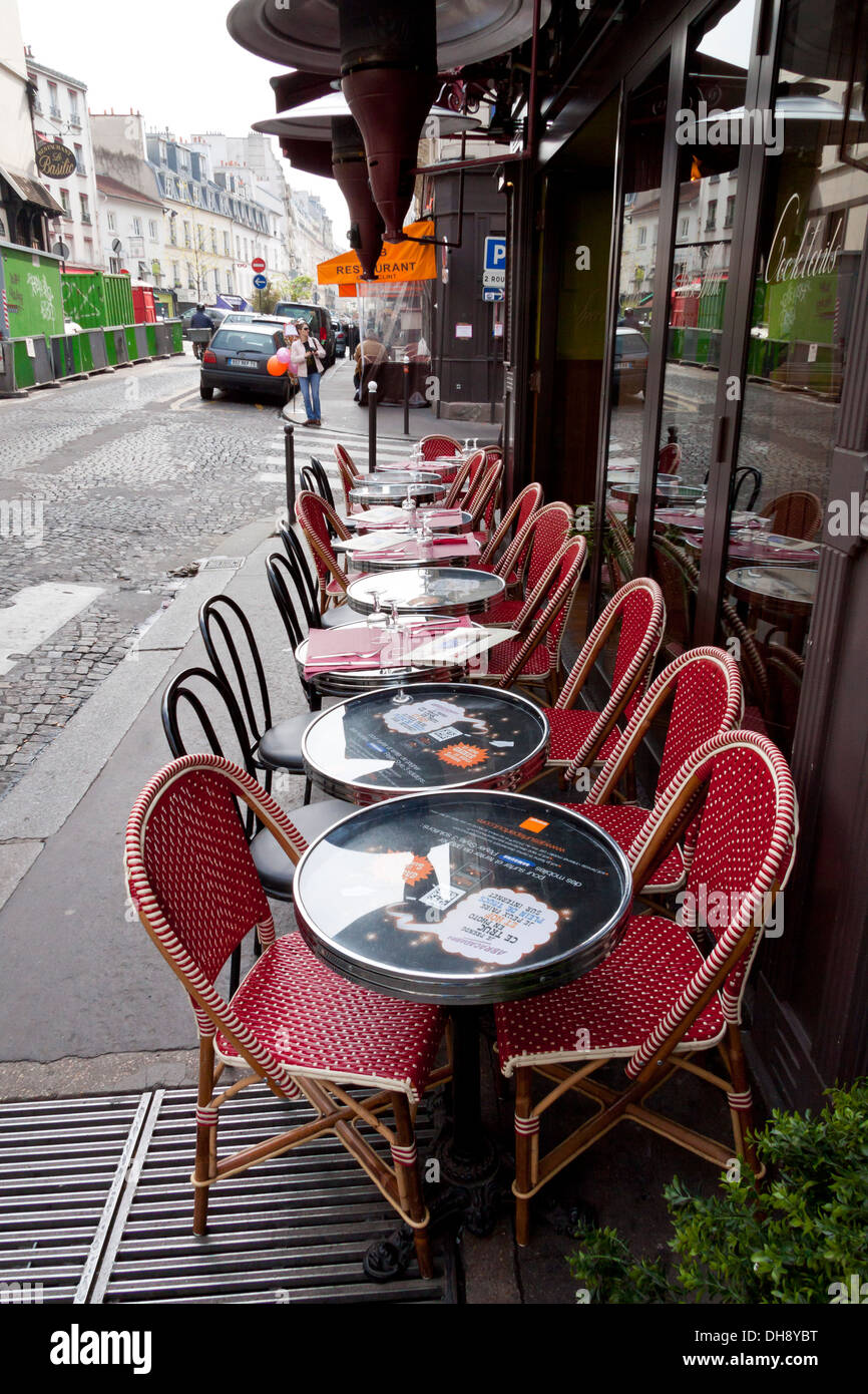 Typical Bistro Tables in Paris, France Stock Photo - Alamy