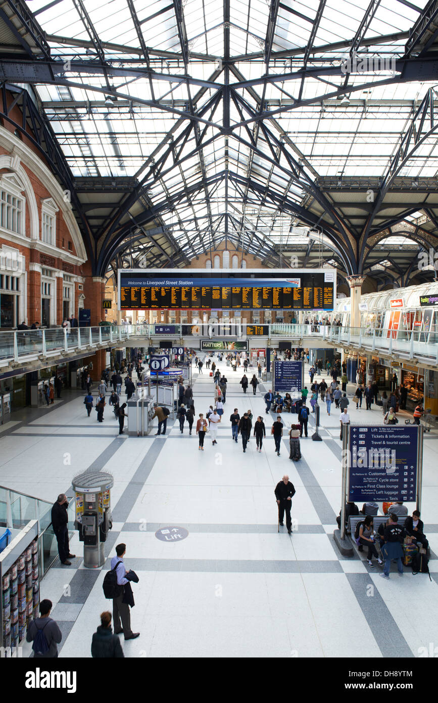 main concourse at Liverpool Street Station London Stock Photo - Alamy