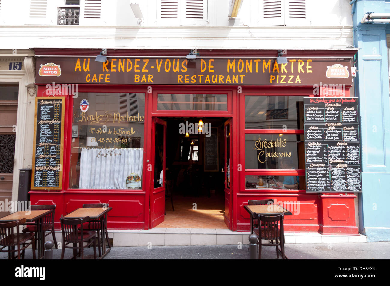 Bistro in Paris, France Stock Photo - Alamy