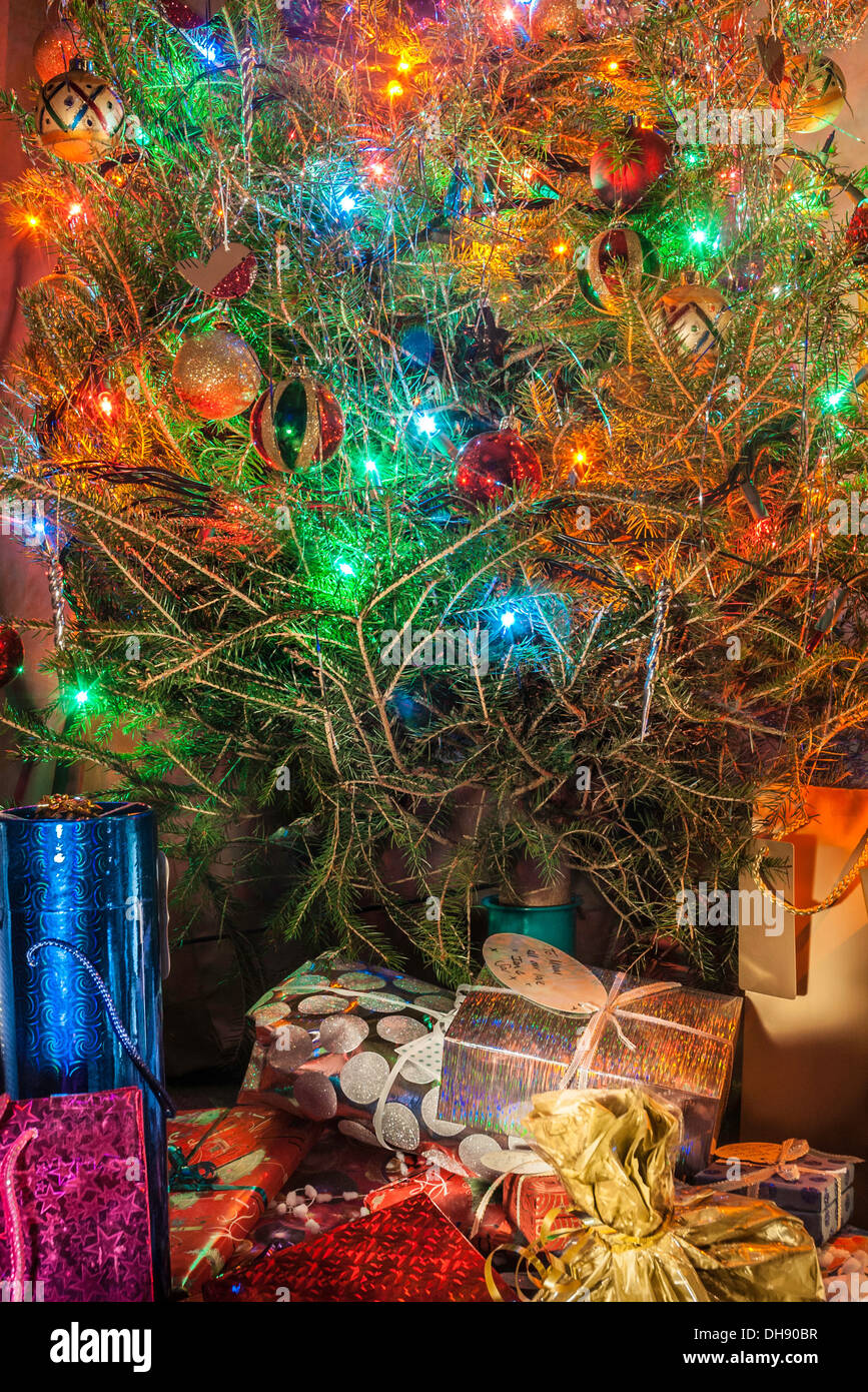 Presents under a christmas tree hi-res stock photography and images - Alamy