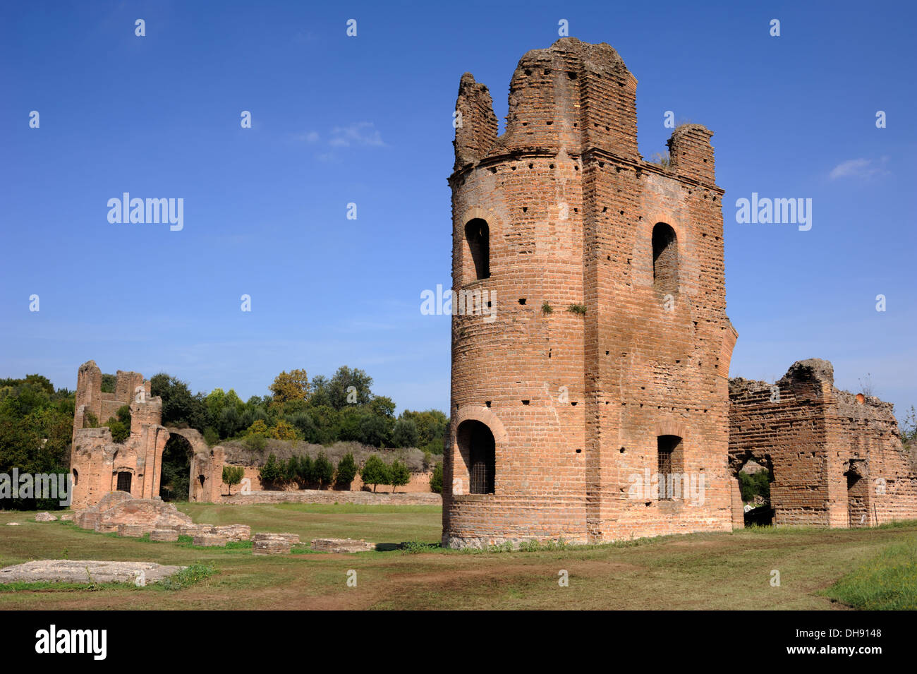 Italy, Rome, Via Appia Antica, Villa di Massenzio, Circus of Maxentius ...