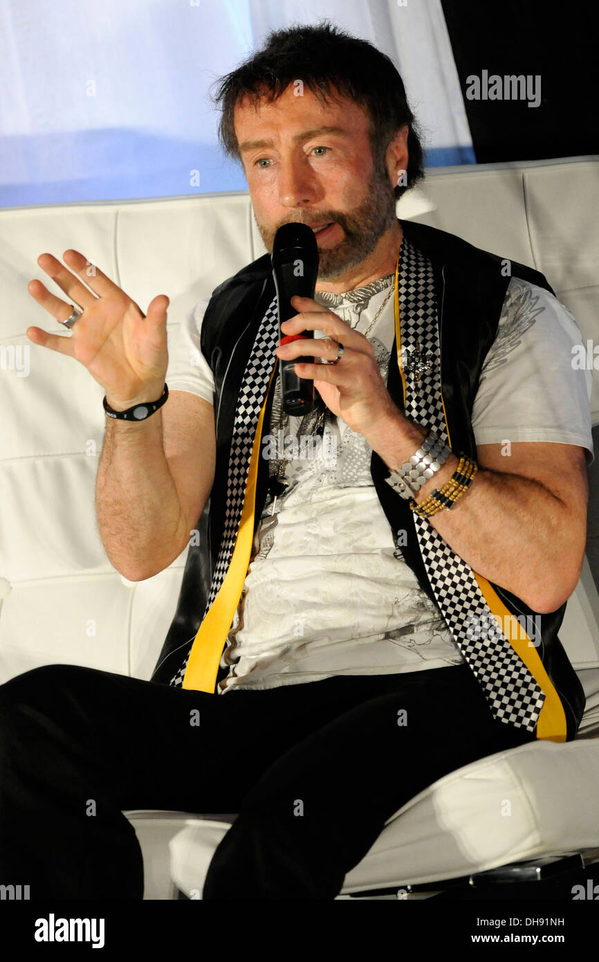 Paul Rodgers Celebrity Interview session during 2012 Slacker Canadian ...