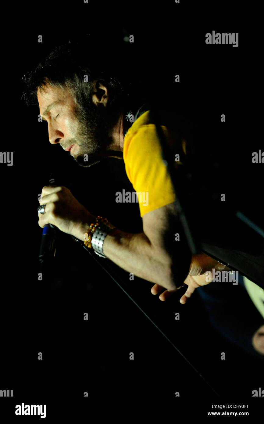 Paul Rodgers performs on stage at 12th Annual Indies Awards during 2012 ...