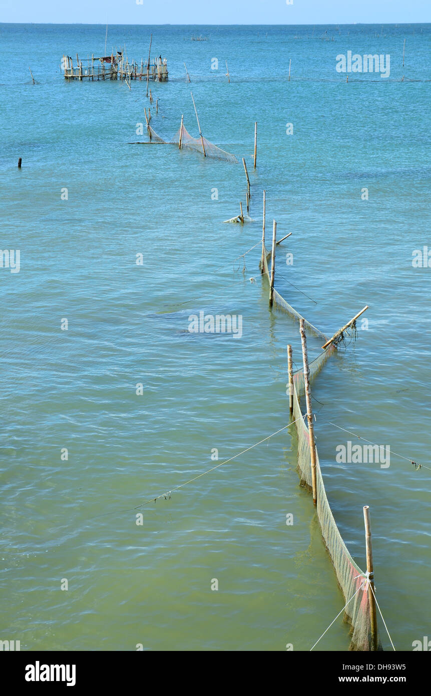 Fish trap hi-res stock photography and images - Alamy