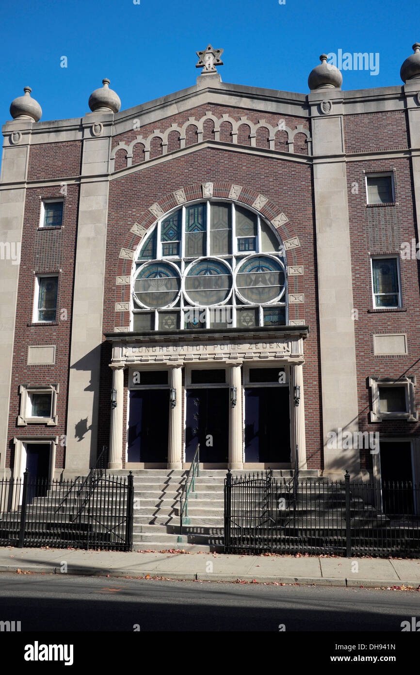 Ashkenazic jewish synagogue hi-res stock photography and images - Alamy