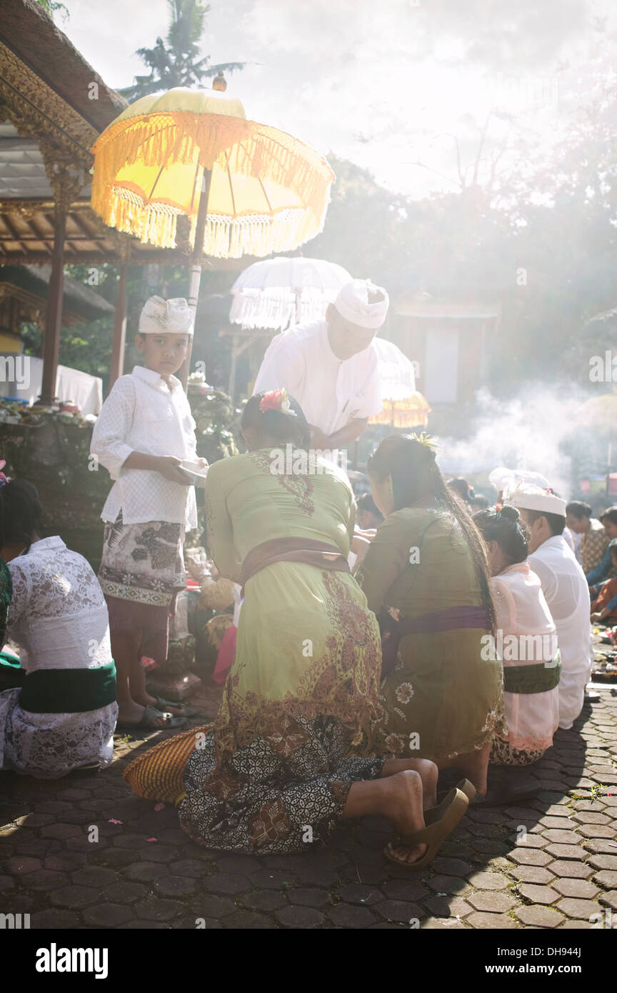 Women Praying During Kuningan Festival; Bali, Indonesia Stock Photo - Alamy