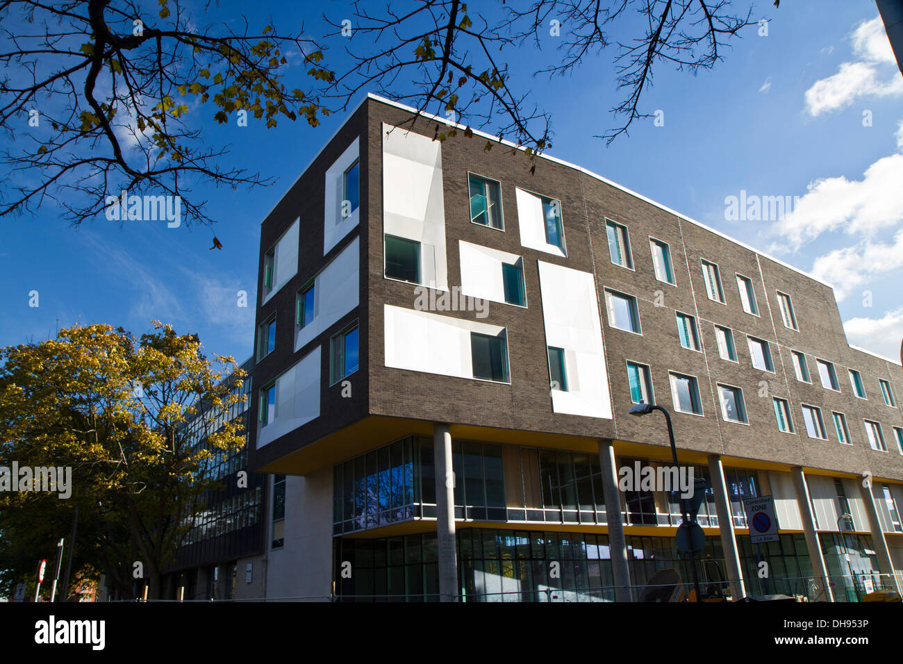Eldon building, portsmouth hi-res stock photography and images - Alamy
