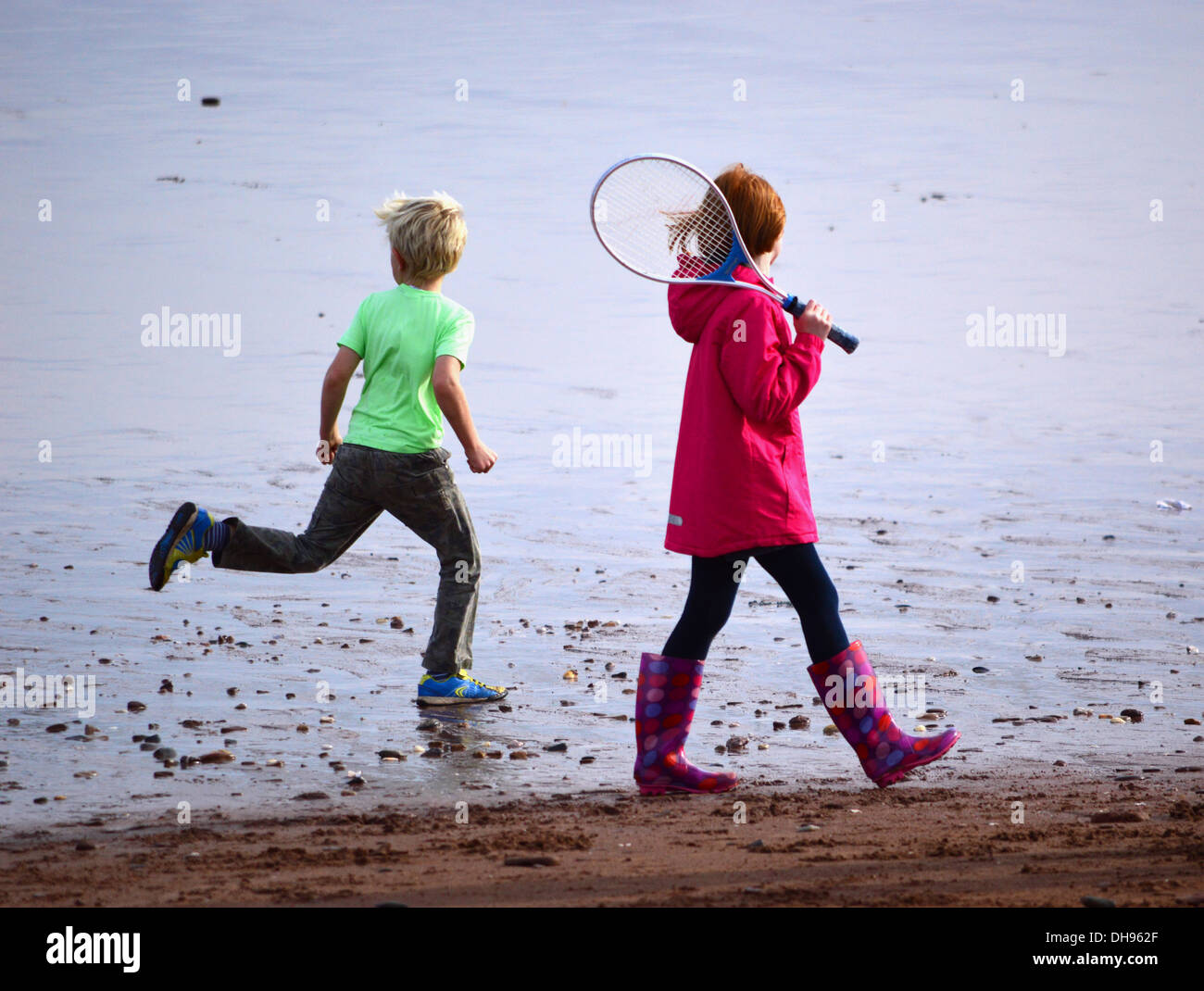 Tennis on beach hi-res stock photography and images - Alamy