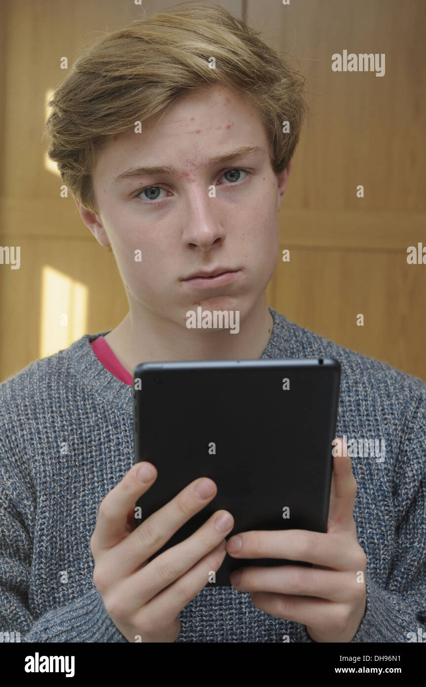 15 year old male teenager hi-res stock photography and images - Alamy