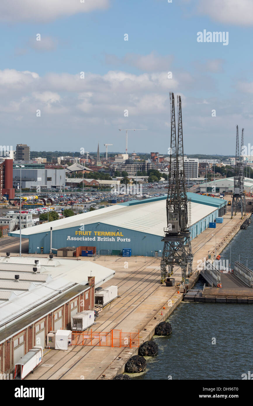Southampton dock docks port terminal hi-res stock photography and ...