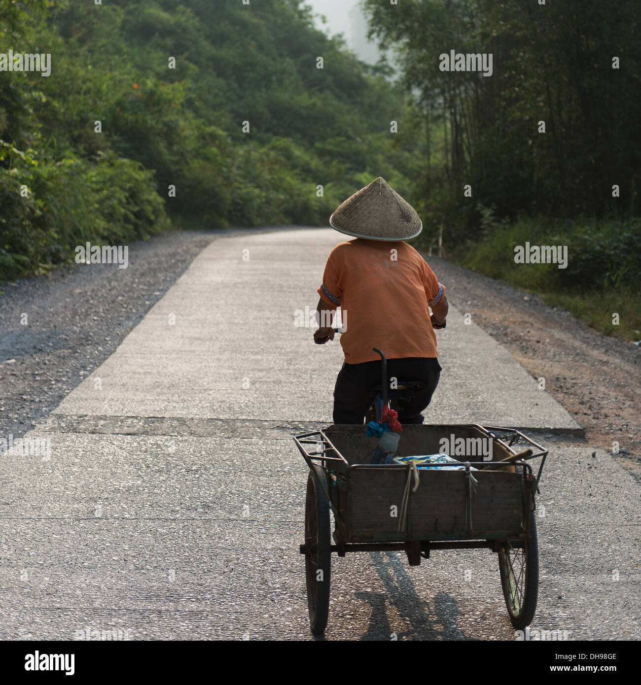 People Riding On Cart Stock Photos & People Riding On Cart Stock Images ...