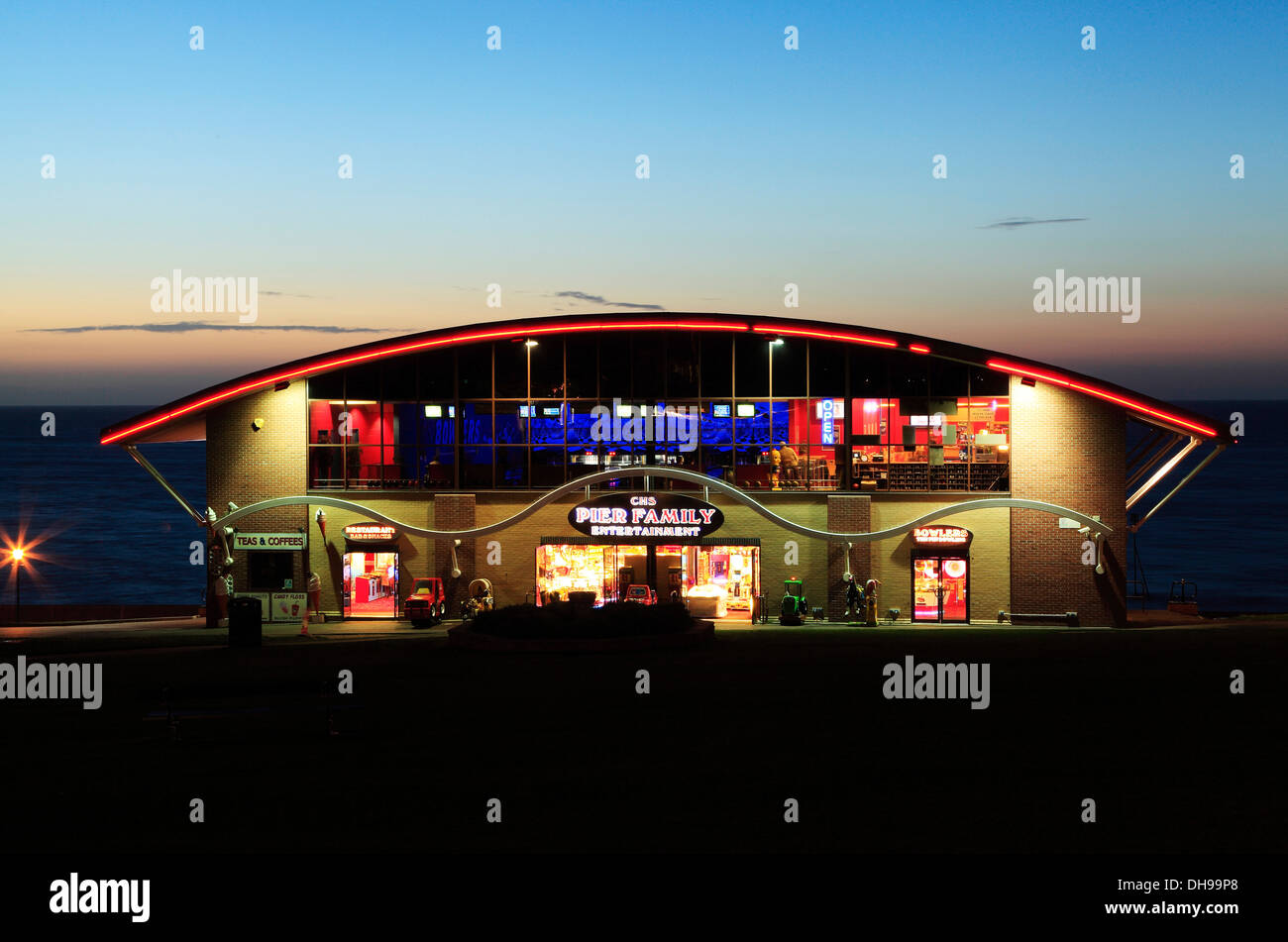 Hunstanton pier hi-res stock photography and images - Alamy