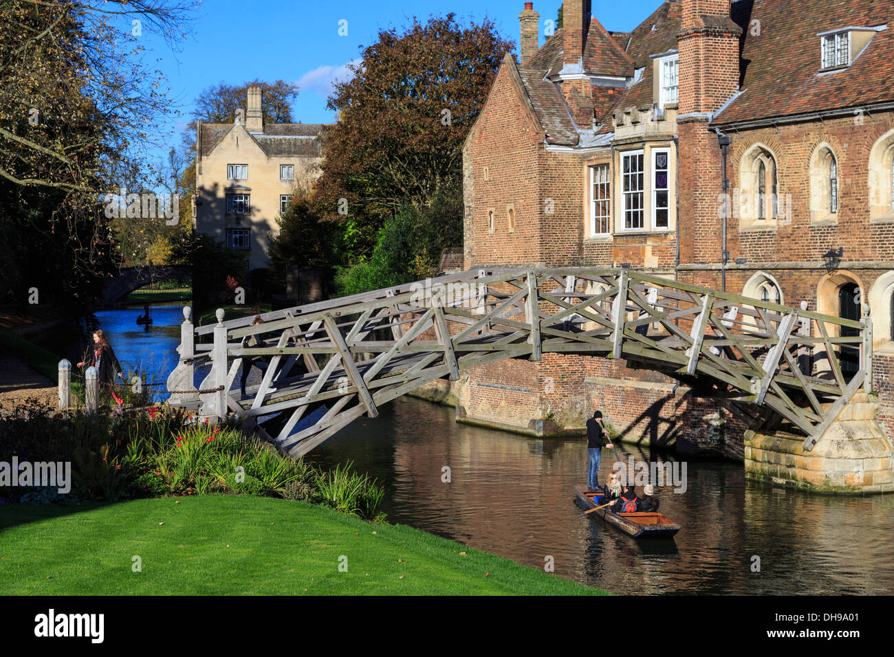mathematical bridge over river cam cambridge england uk Stock Photo - Alamy
