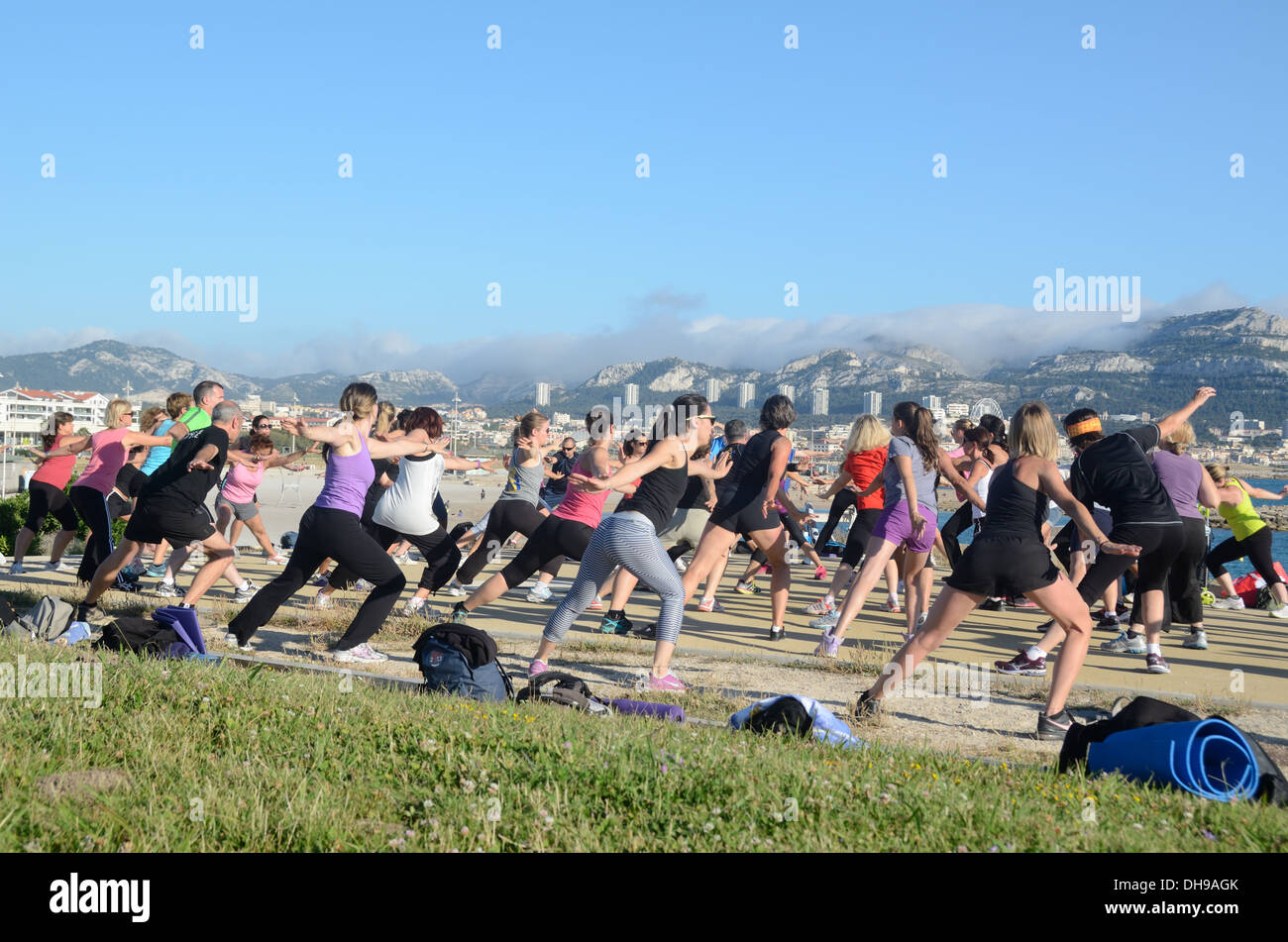 Outdoor Dance Exercise Aerobics or Exercises Prado Park La Plage ...